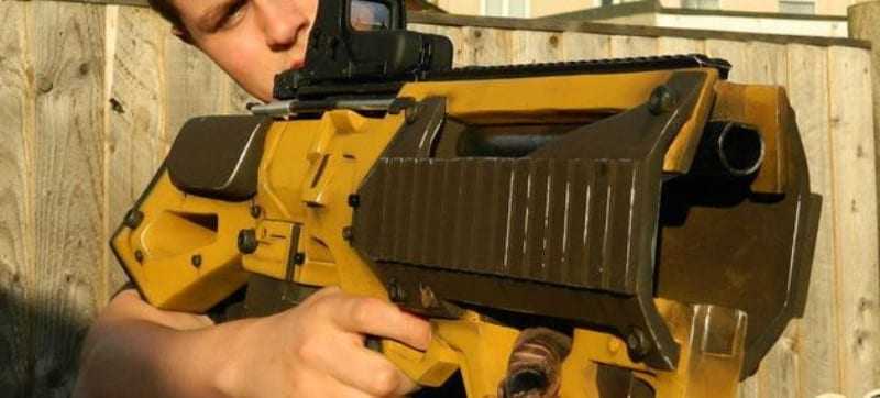 Ecco la replica del fucile del "Dahl assault rifle" di Borderlands